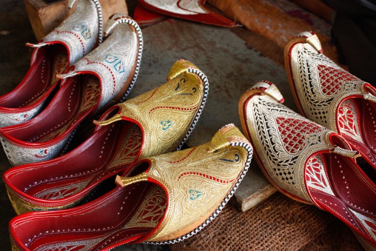 Jutti Making~Punjab - Craft Documentation | Research Archive Indian ...