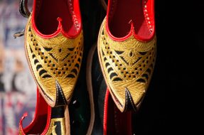 Jutti Making~Punjab - Craft Documentation | Research Archive Indian ...