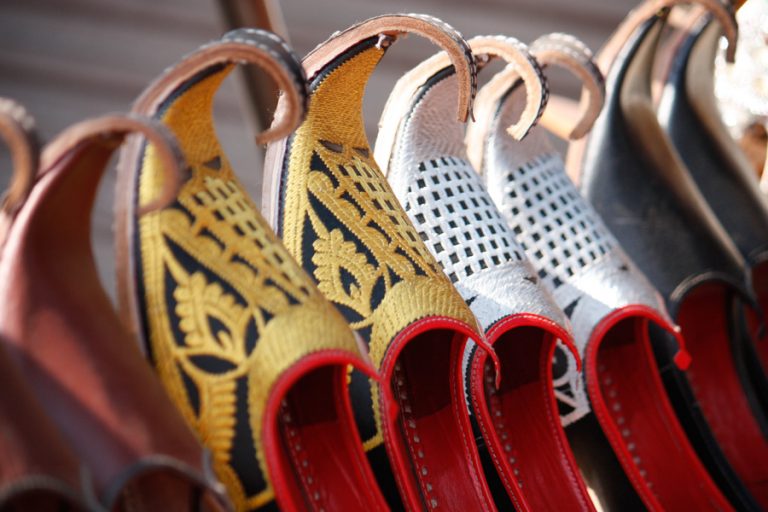 Jutti Making~Punjab - Craft Documentation | Research Archive Indian ...