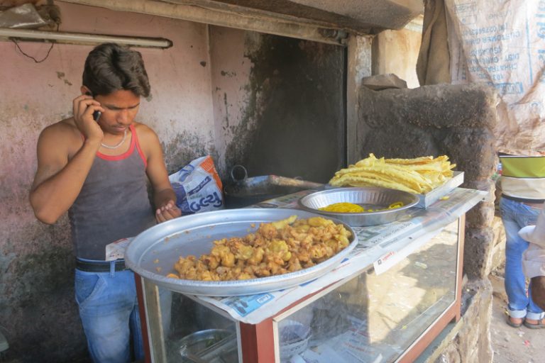 Khavda Pottery Kutch - Craft Documentation | Research Handicrafts India