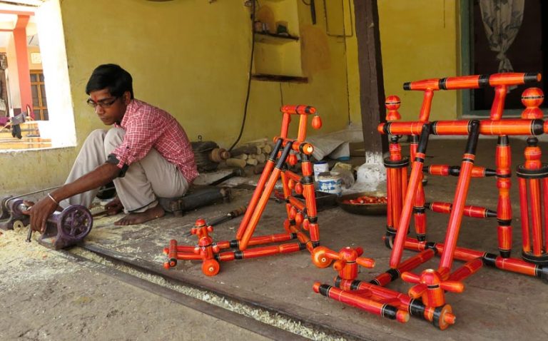 Lathe Work~Budhni - Craft Archive | Research on Indian Handicrafts ...