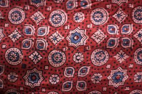 Ajrakh Printing Ajrakhpur (Gujarat) | Craft documentation Ajrak