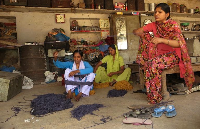 Dhurrie Weaving~Sironj - Craft Archive | Research on Indian Handicrafts ...