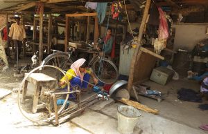 Dhurrie Weaving~Sironj - Craft Archive | Research on Indian Handicrafts ...