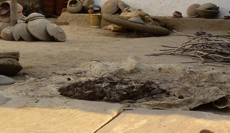 Pottery~Mandla - Craft Archive | Research on Indian Handicrafts & Handloom