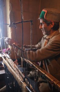 Kinnari Shawls~Kinnaur - Craft Archive | Research on Indian Handicrafts ...