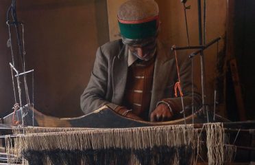 Kinnari Shawls~Kinnaur - Craft Archive | Research on Indian Handicrafts ...
