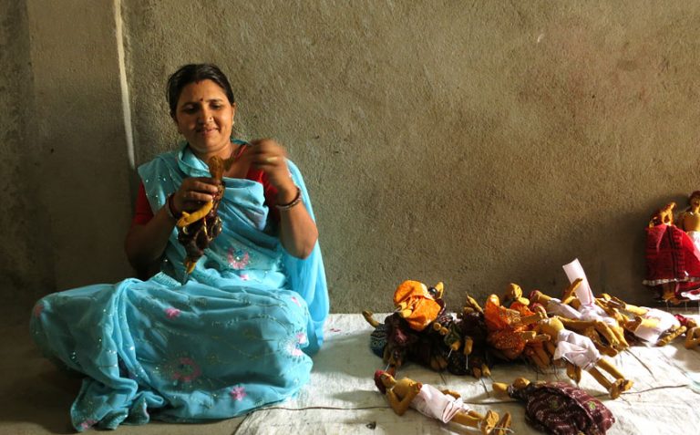 Doll Making~Jhabua - Craft Archive | Research on Indian Handicrafts ...