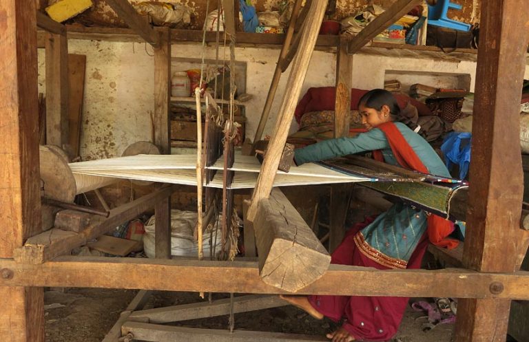 Dhurrie Weaving~Sironj - Craft Archive | Research on Indian Handicrafts ...