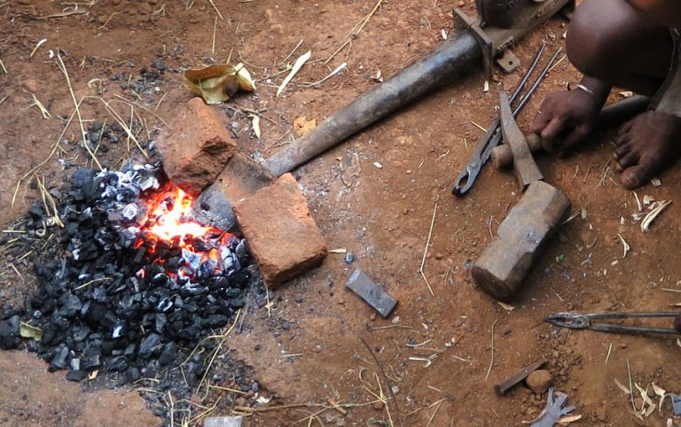 Teer Kamaan | Tribal Bow & Arrow | Craft Archive | Research on Indian ...