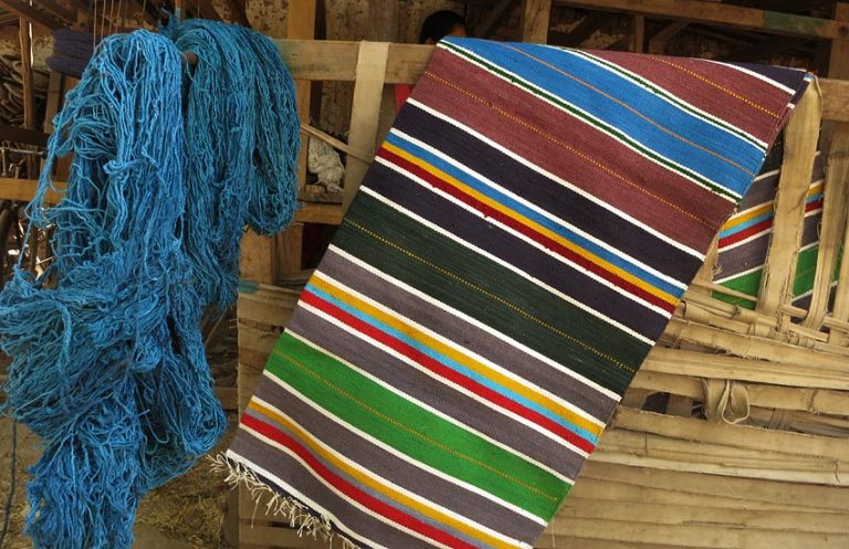 Dhurrie Weaving~Sironj - Craft Archive | Research on Indian Handicrafts ...